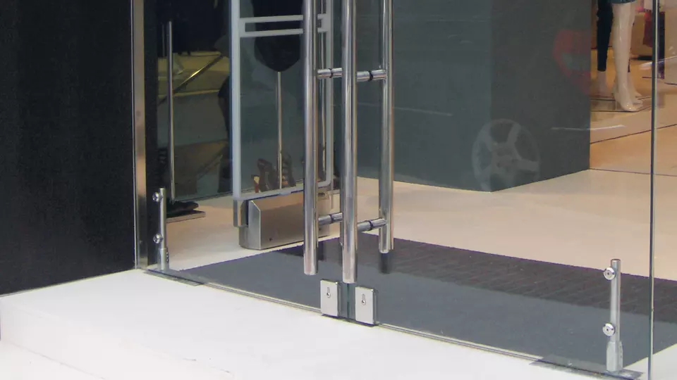 Hinged doors - Logli